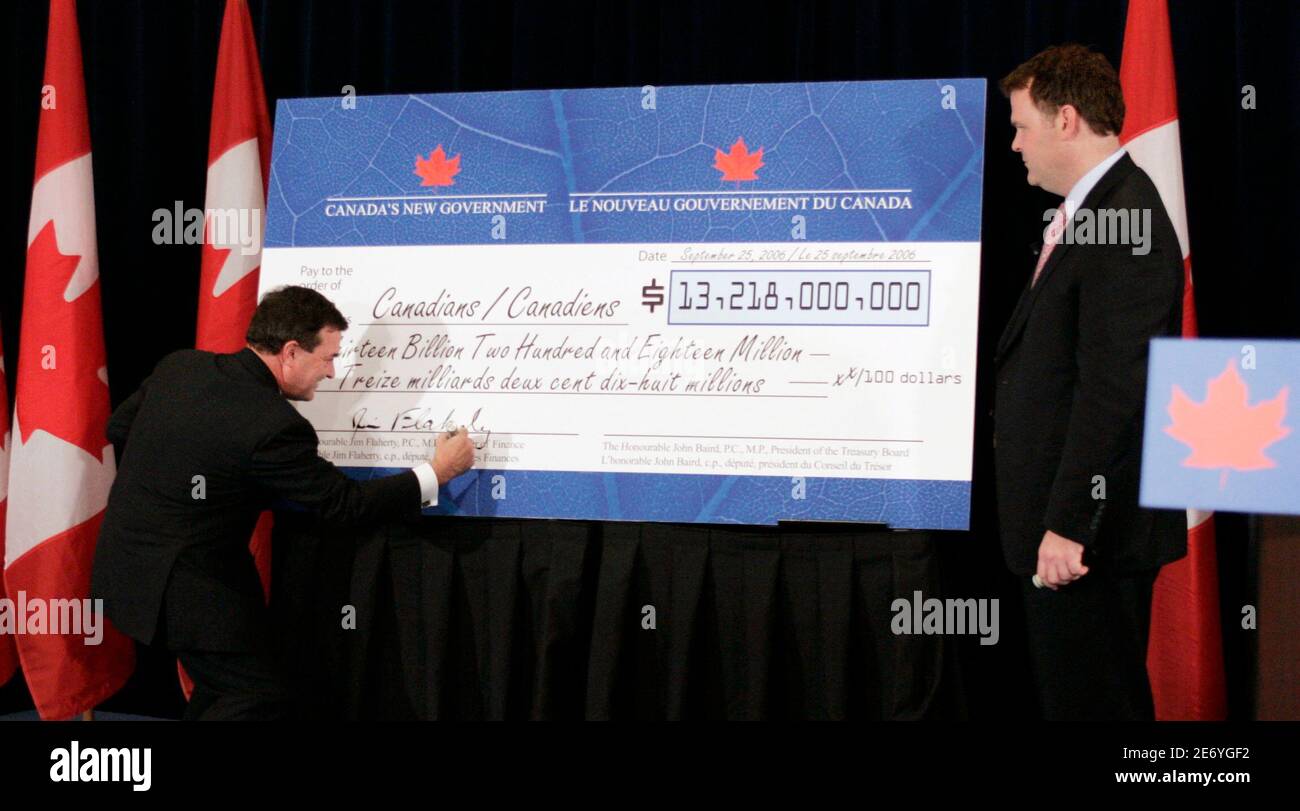 Giant Cheque High Resolution Stock Photography and Images - Alamy