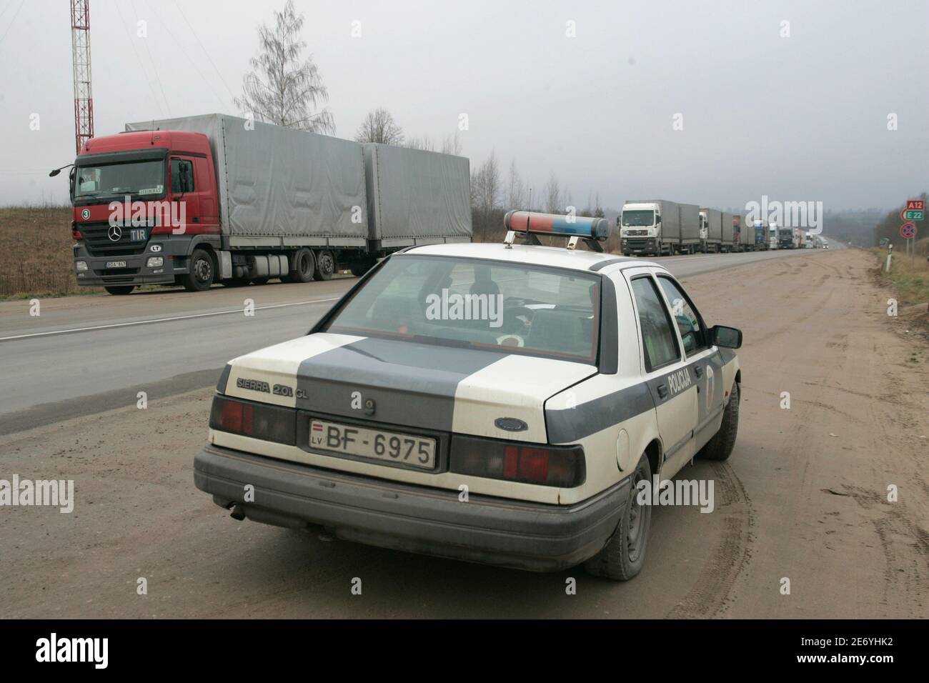Russian trucks queue hi-res stock photography and images - Alamy
