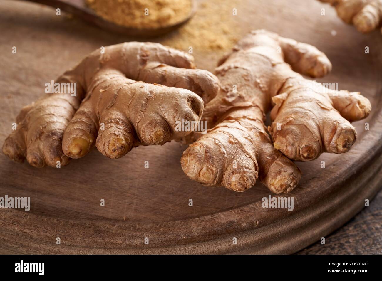 Closeup of fresh ginger root Stock Photo - Alamy