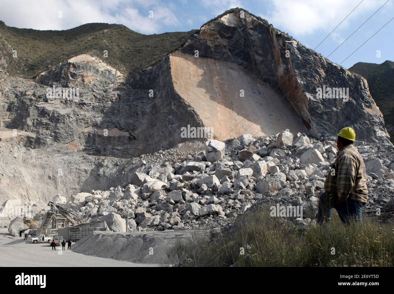 Accident killed two in quarry accident hi-res stock photography and ...