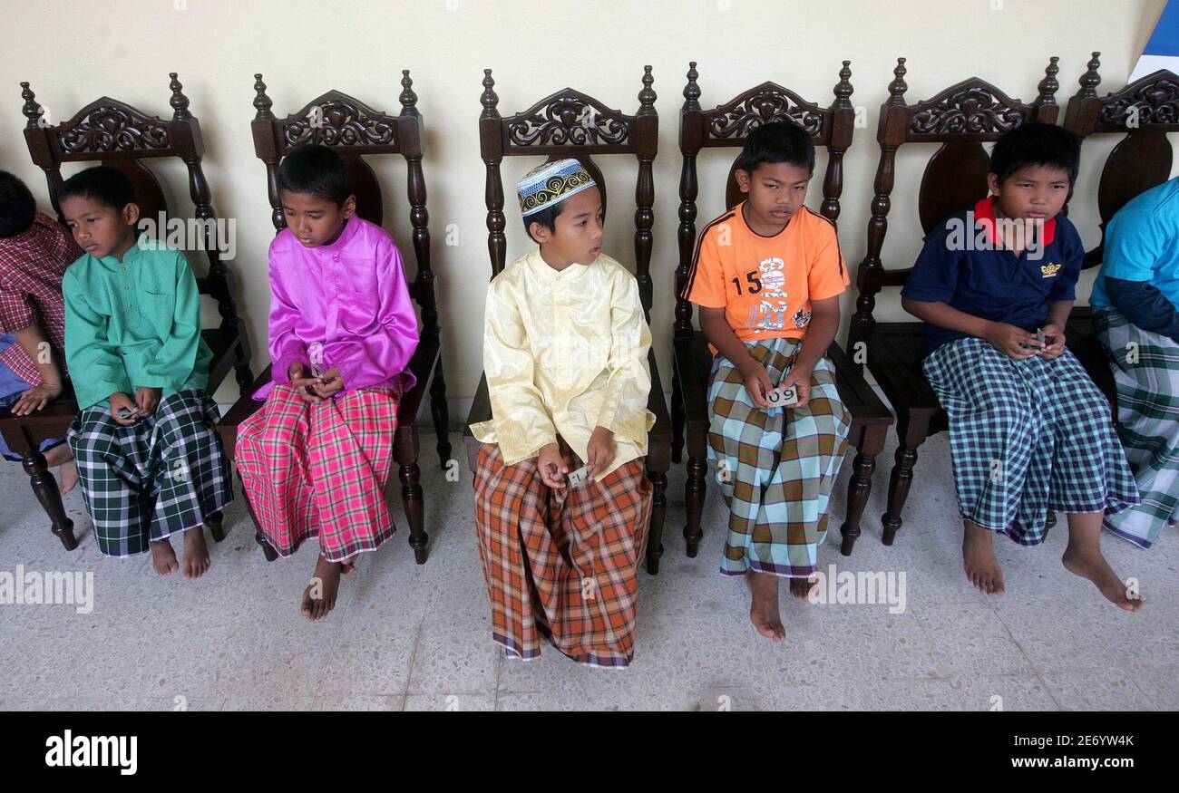 Circumcision chair hi-res stock photography and images - Alamy