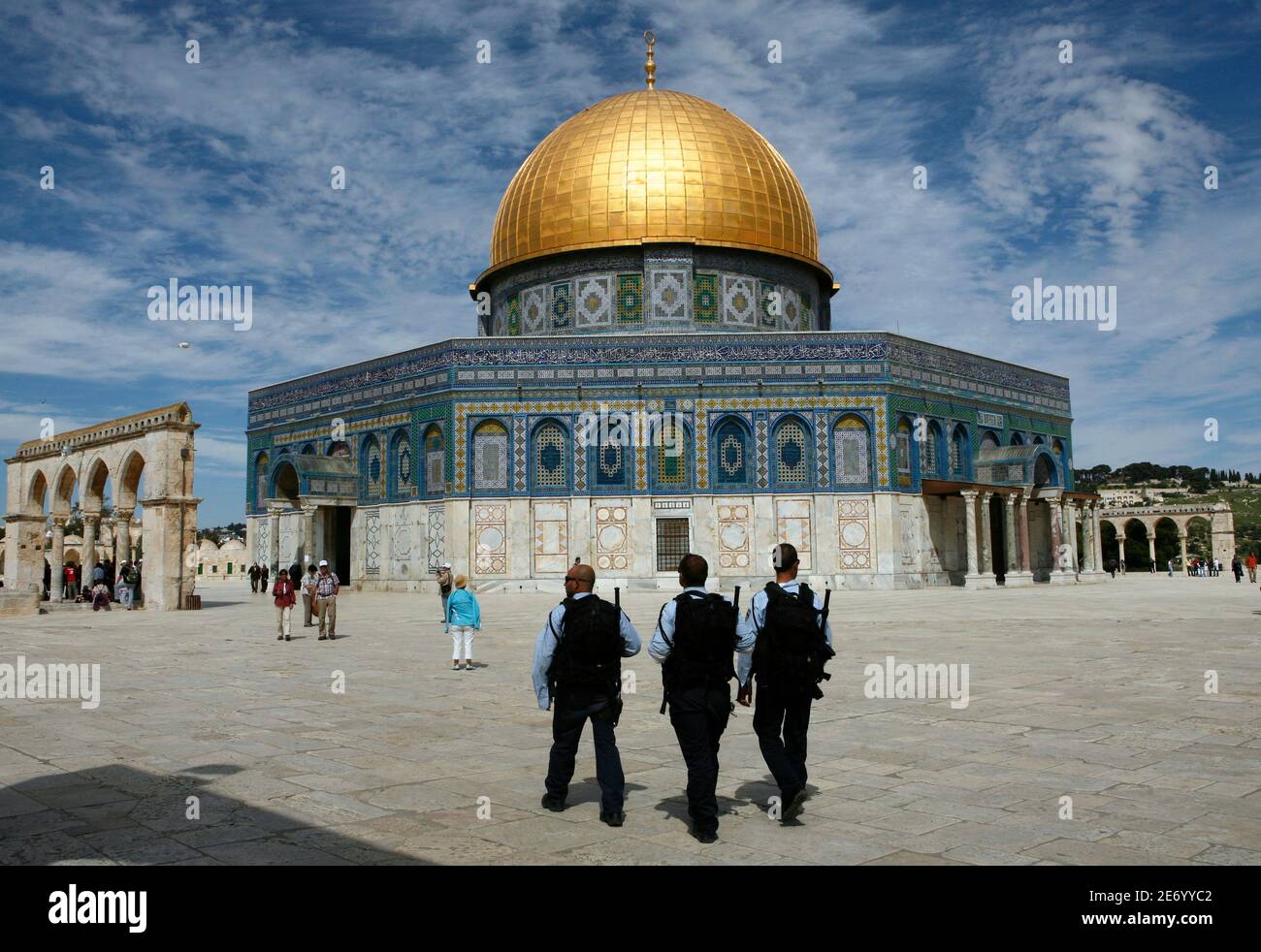 Walk in dome hi-res stock photography and images - Alamy