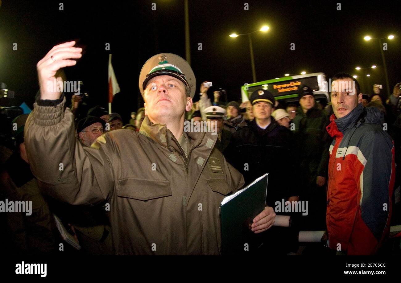 Polish border police hi-res stock photography and images - Alamy