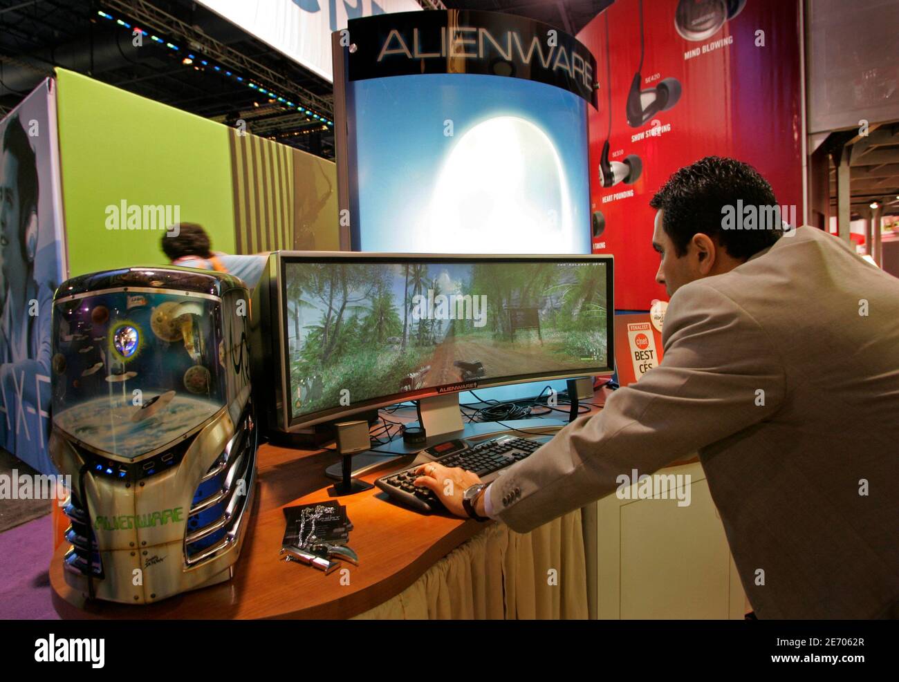 Booth in the field hi-res stock photography and images - Alamy