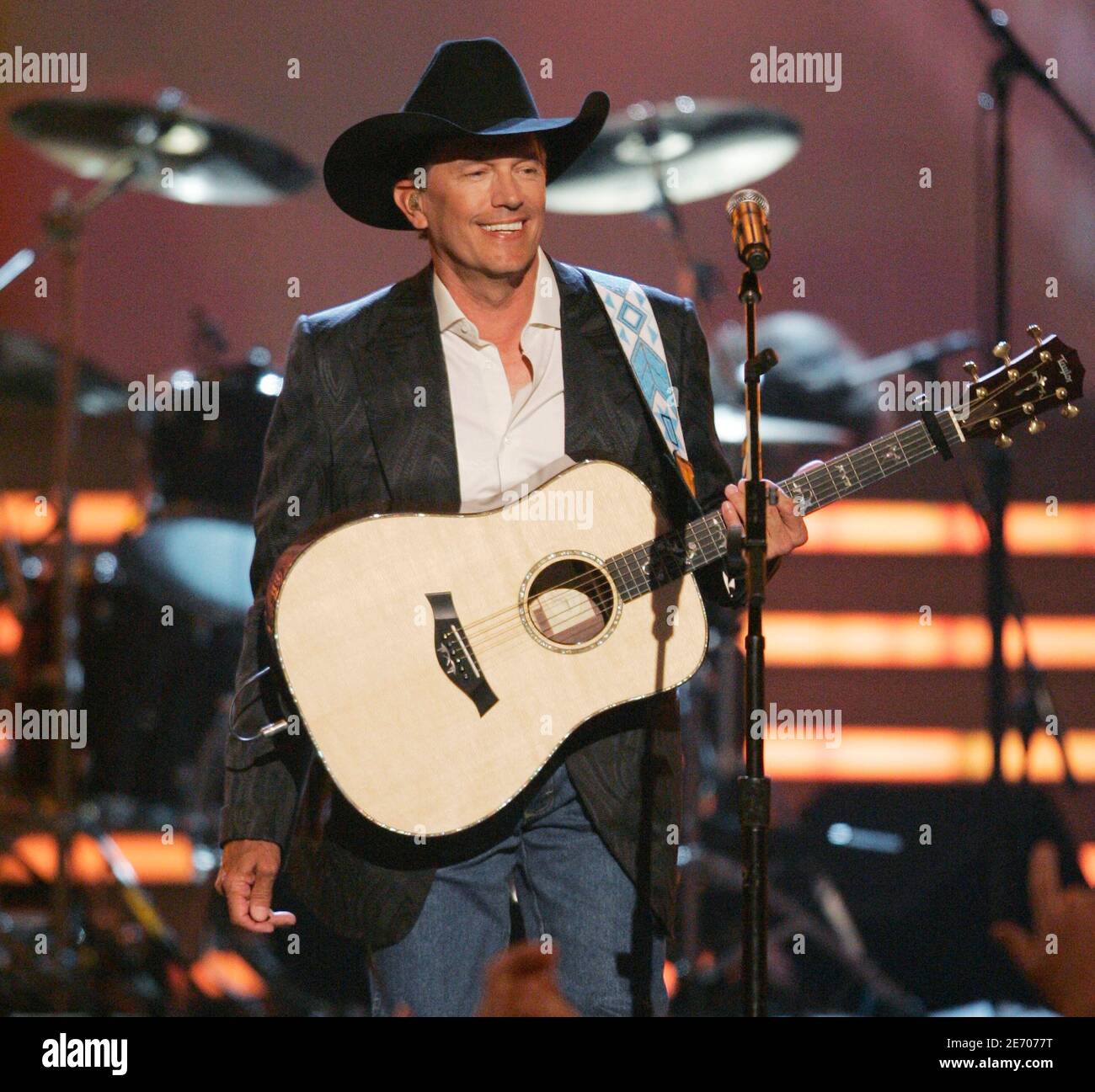 George strait in hi-res stock photography and images - Alamy