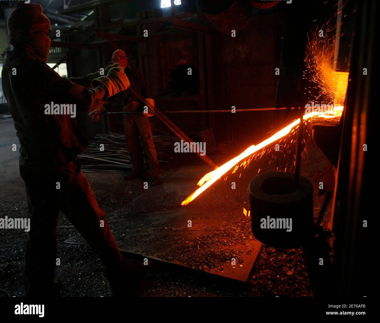 Chinese steel mills hi-res stock photography and images - Alamy