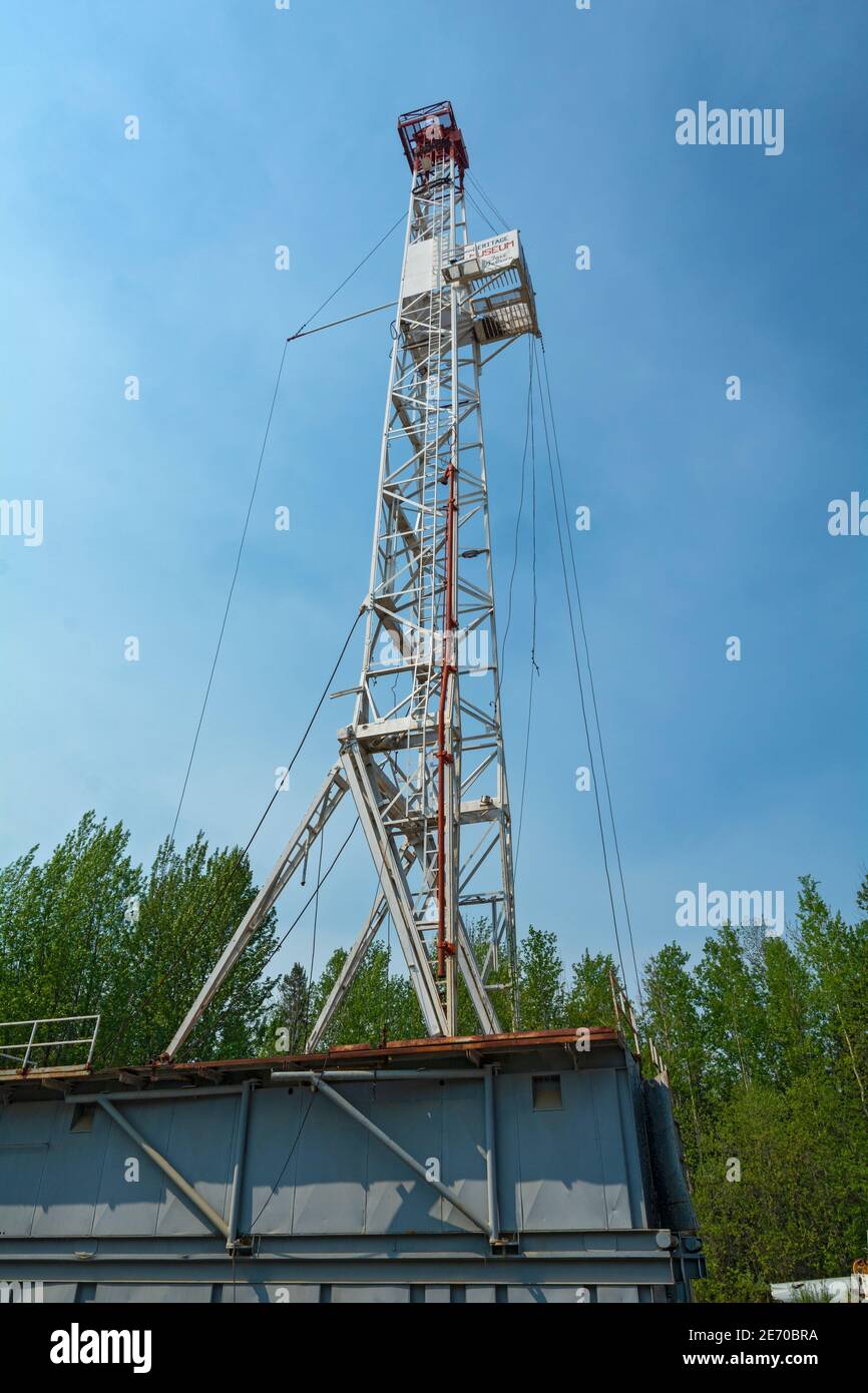 Petroleum drilling rig hi-res stock photography and images - Alamy