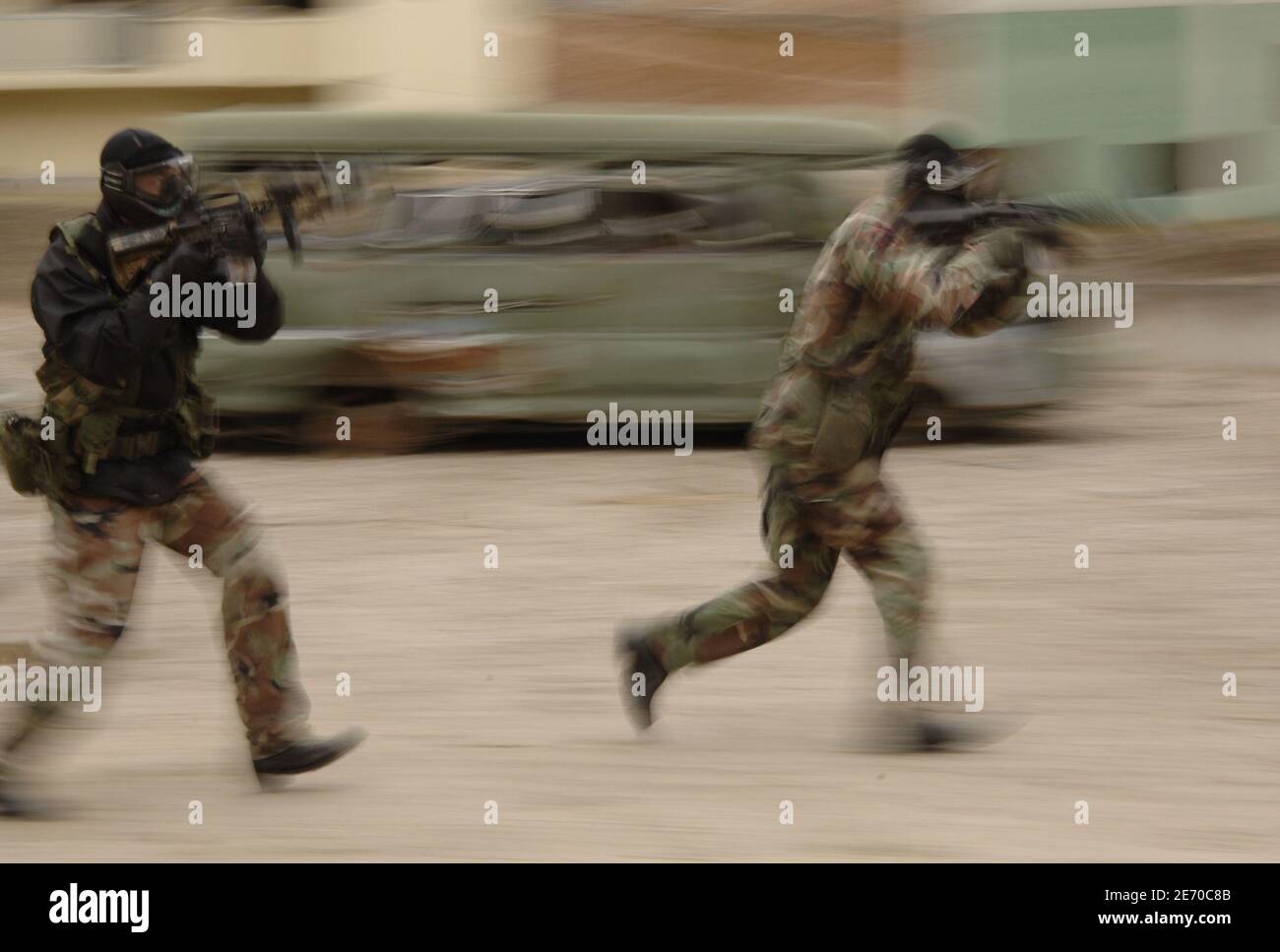 SOUTH KOREA (March 24, 2007) - South Korean Navy SEALs from an under ...