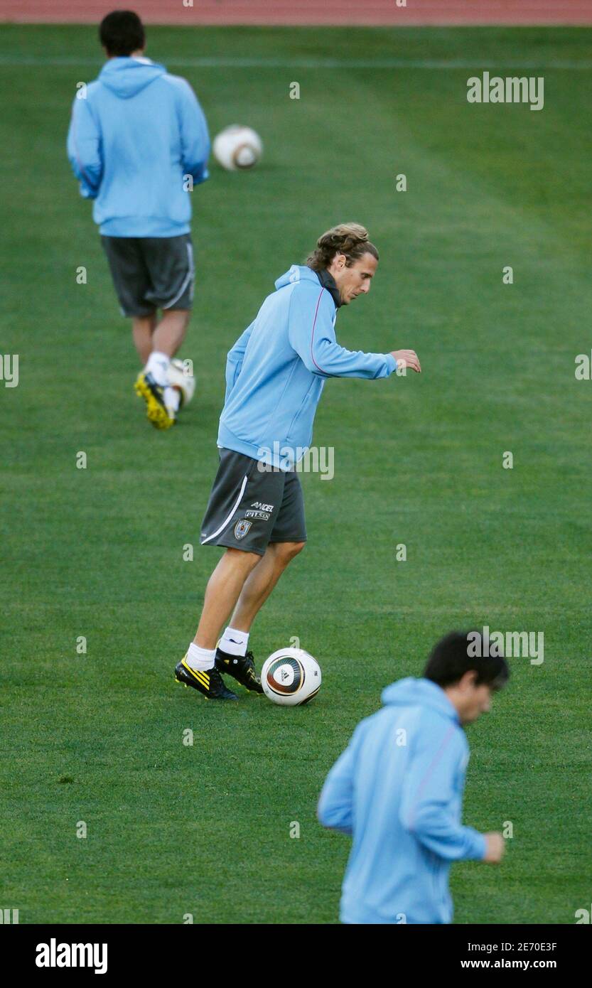 Diego forlan world cup hi-res stock photography and images - Alamy
