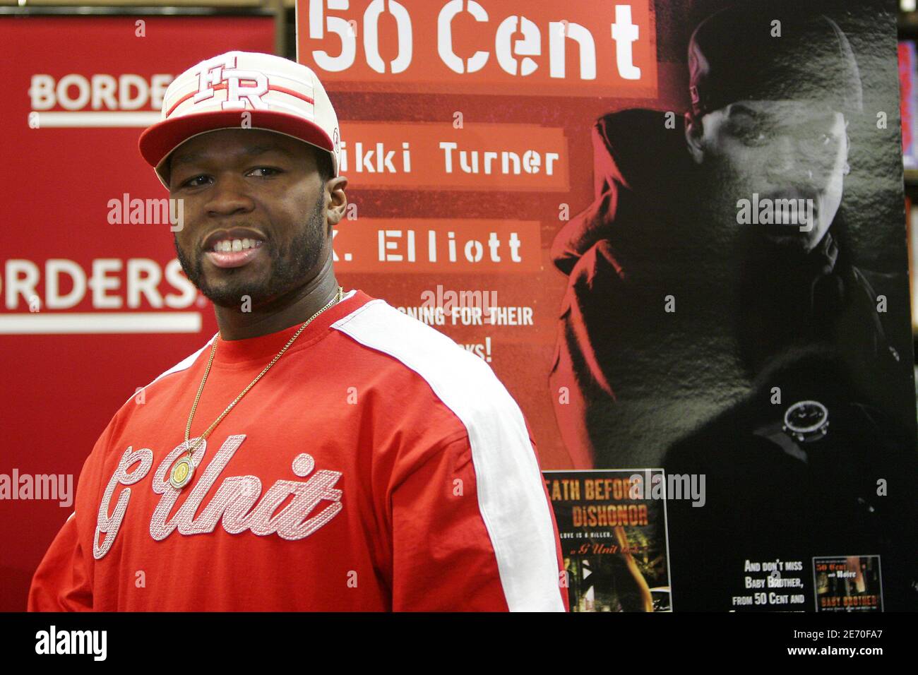 50 Cent signs his New Book at the Time Warner Center's Borders Books ...