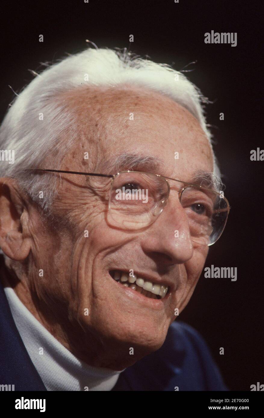 Jacques yves cousteau portrait hi-res stock photography and images - Alamy