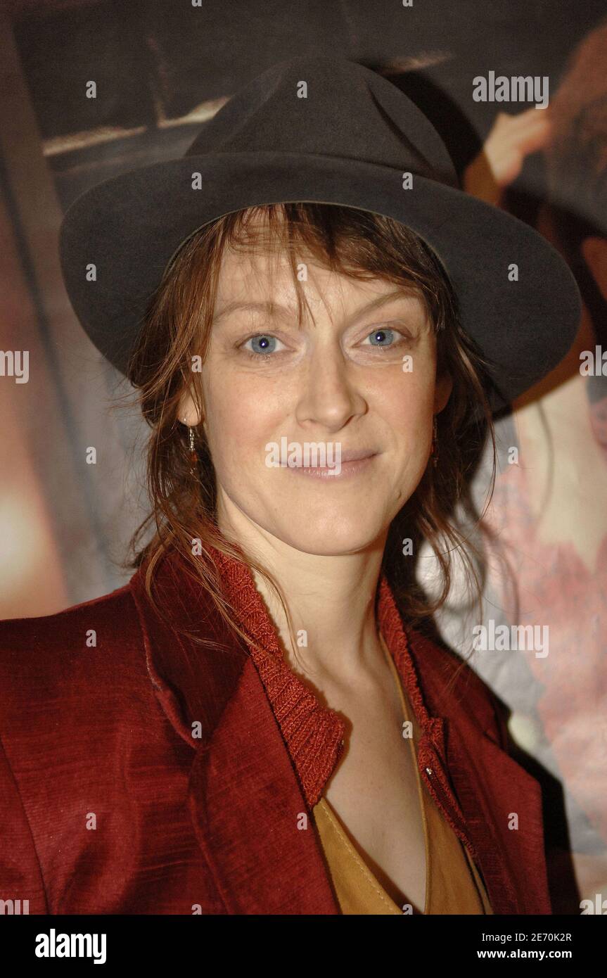 Actress Sarah Pratt attends the premiere of 'L'Etrangere' in Paris ...