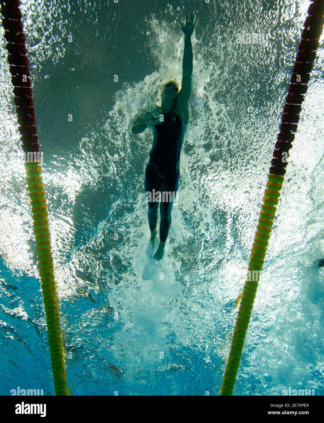 Olympic freestyle swimming underwater hi-res stock photography and ...