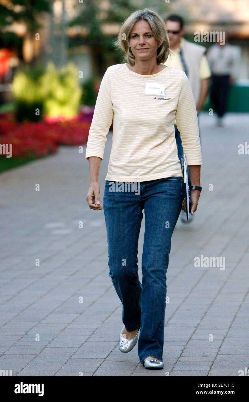 Sue decker hi-res stock photography and images - Alamy