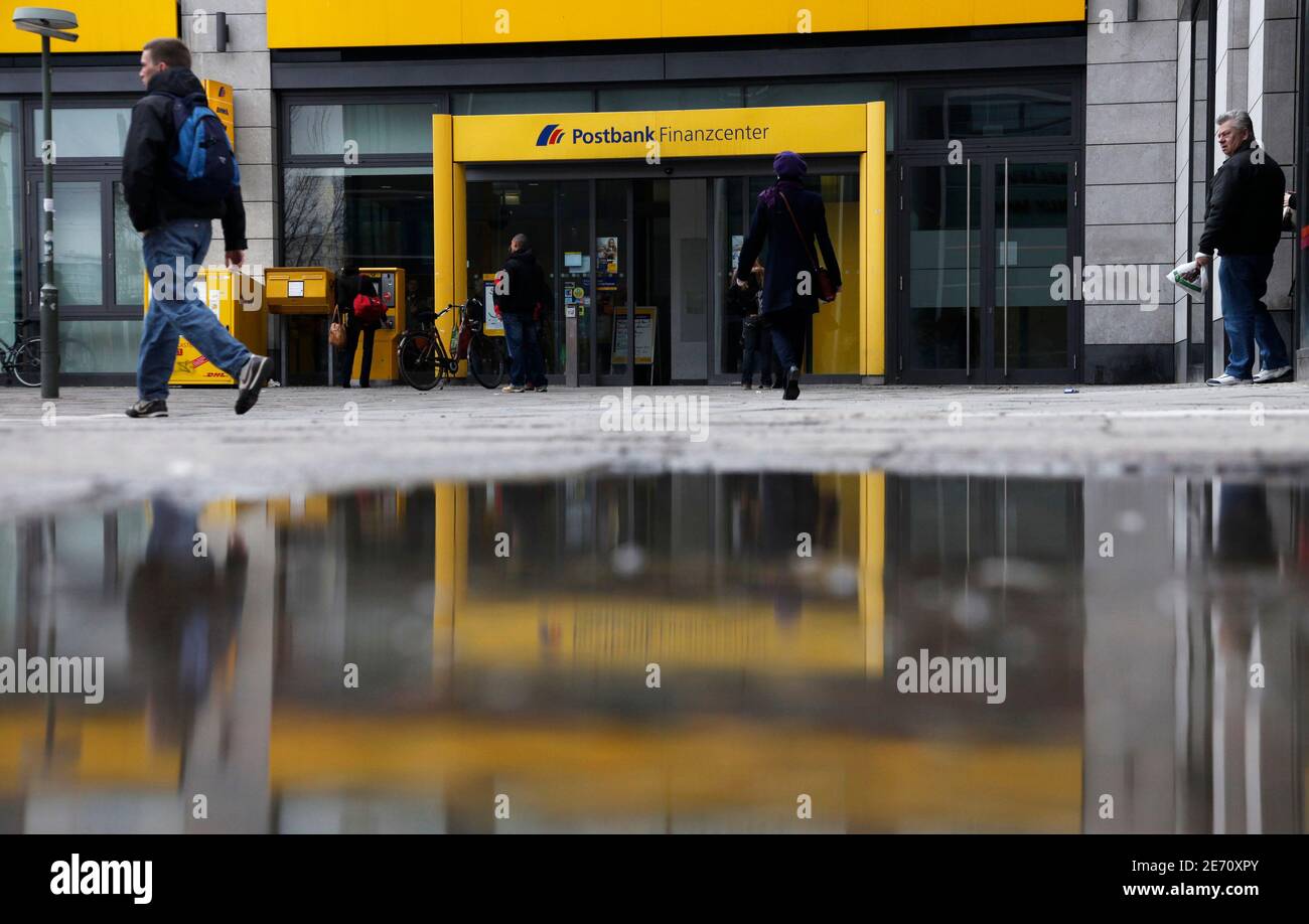 Postbank logo hi-res stock photography and images - Alamy