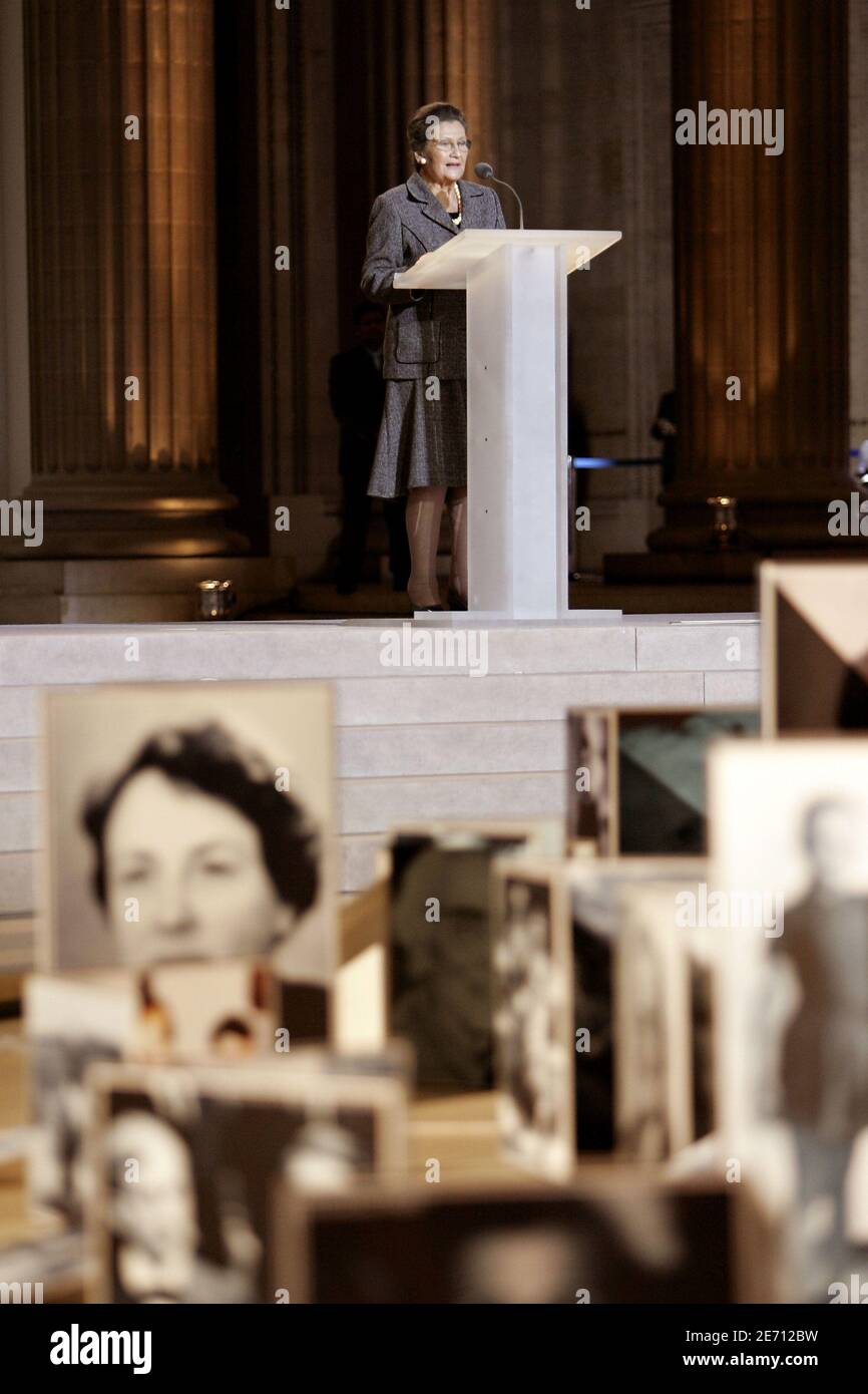Simone Veil delivers her speech during a ceremony held at the Pantheon ...