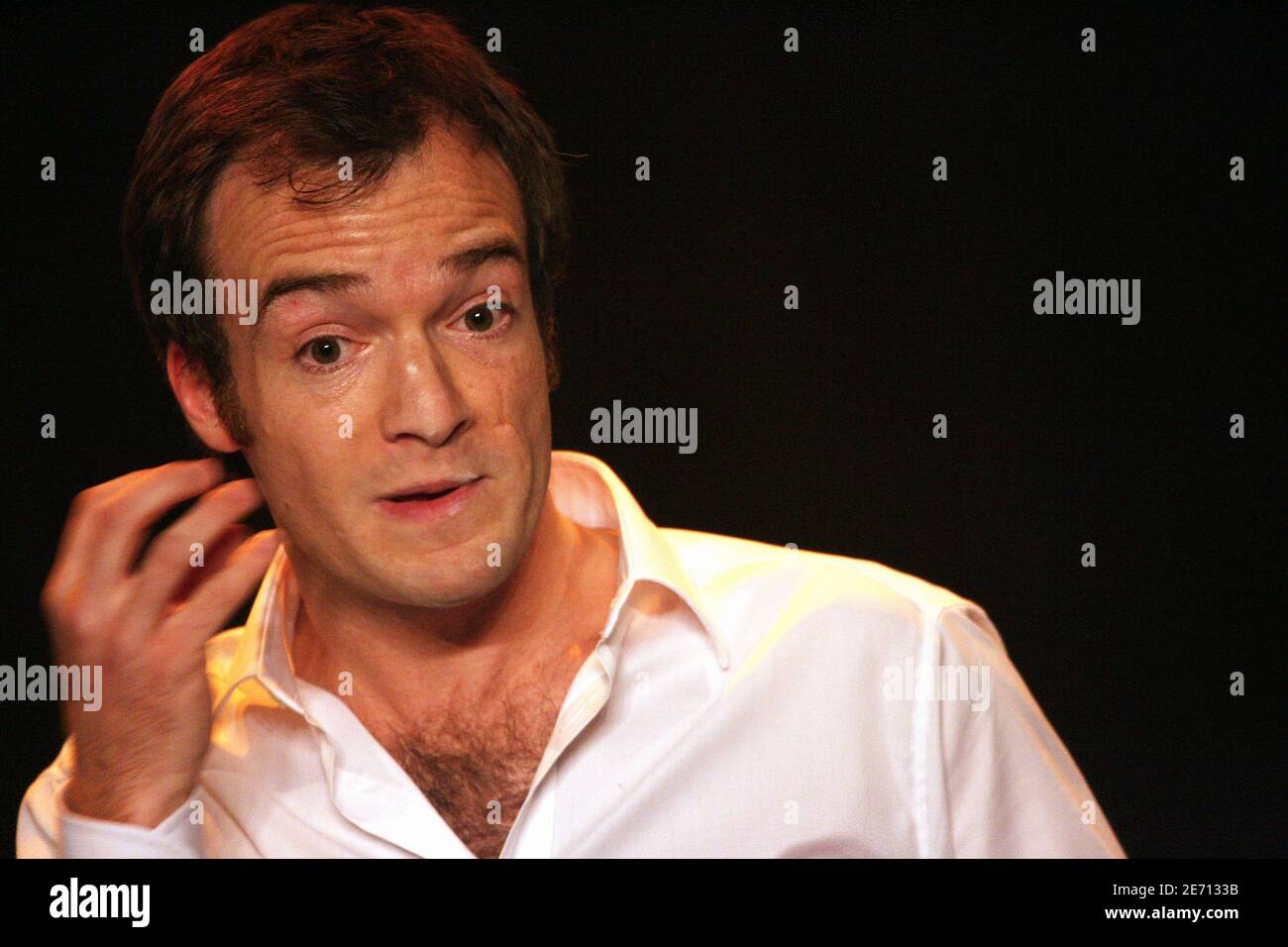 Jonathan lambert spectacle hi-res stock photography and images - Alamy