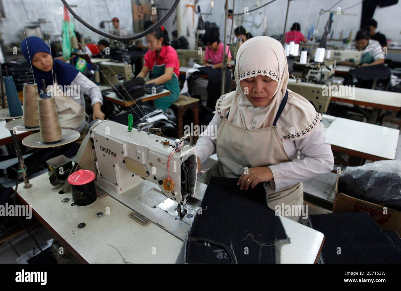 Factory sewing indonesia hi-res stock photography and images - Alamy