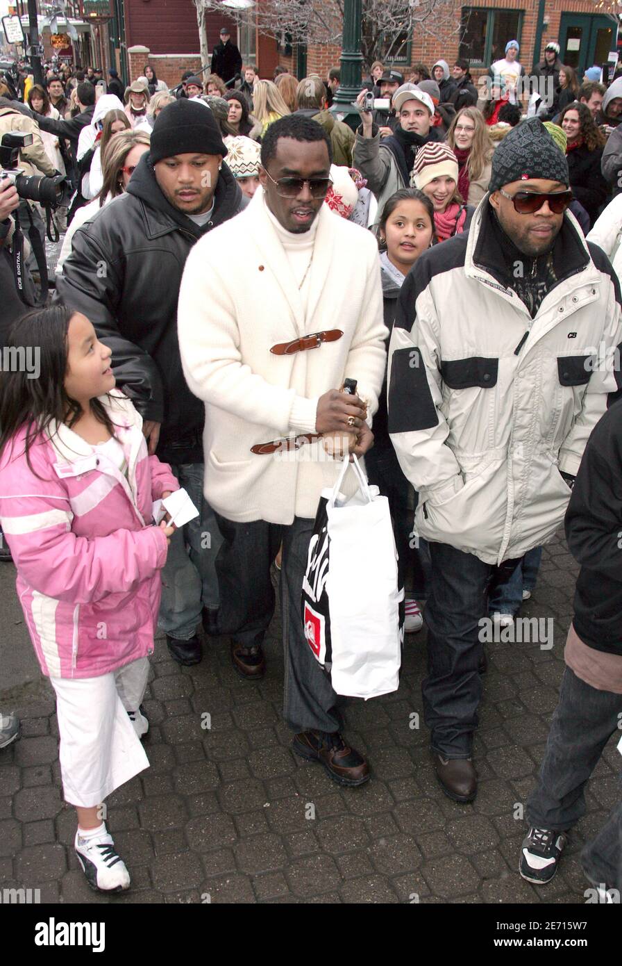 Sean combs p diddy and fans hi-res stock photography and images - Alamy