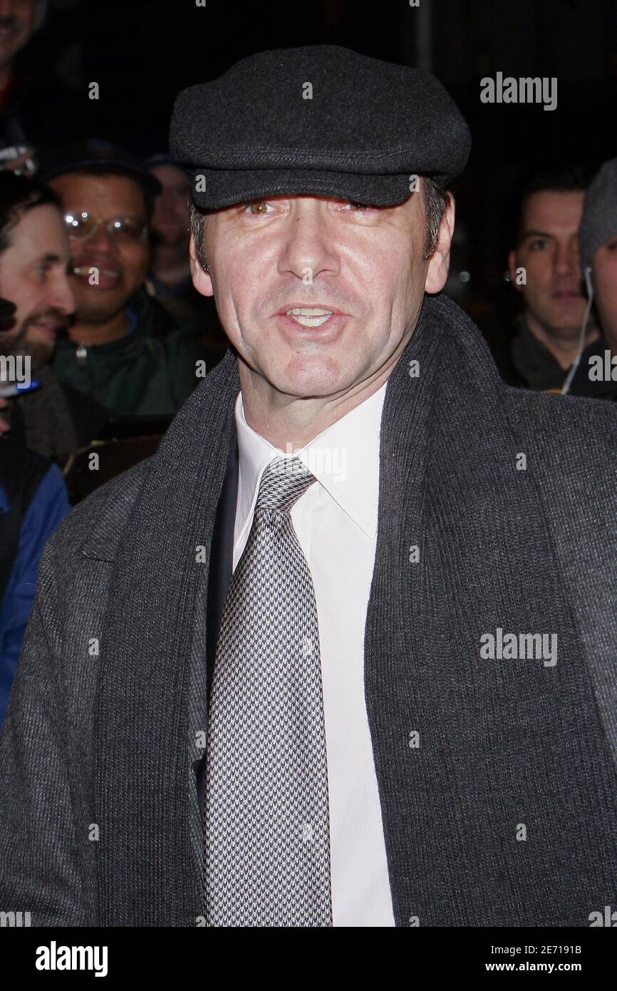 Kevin Spacey arrives at the Ed Sullivan Theater for the David Letterman ...