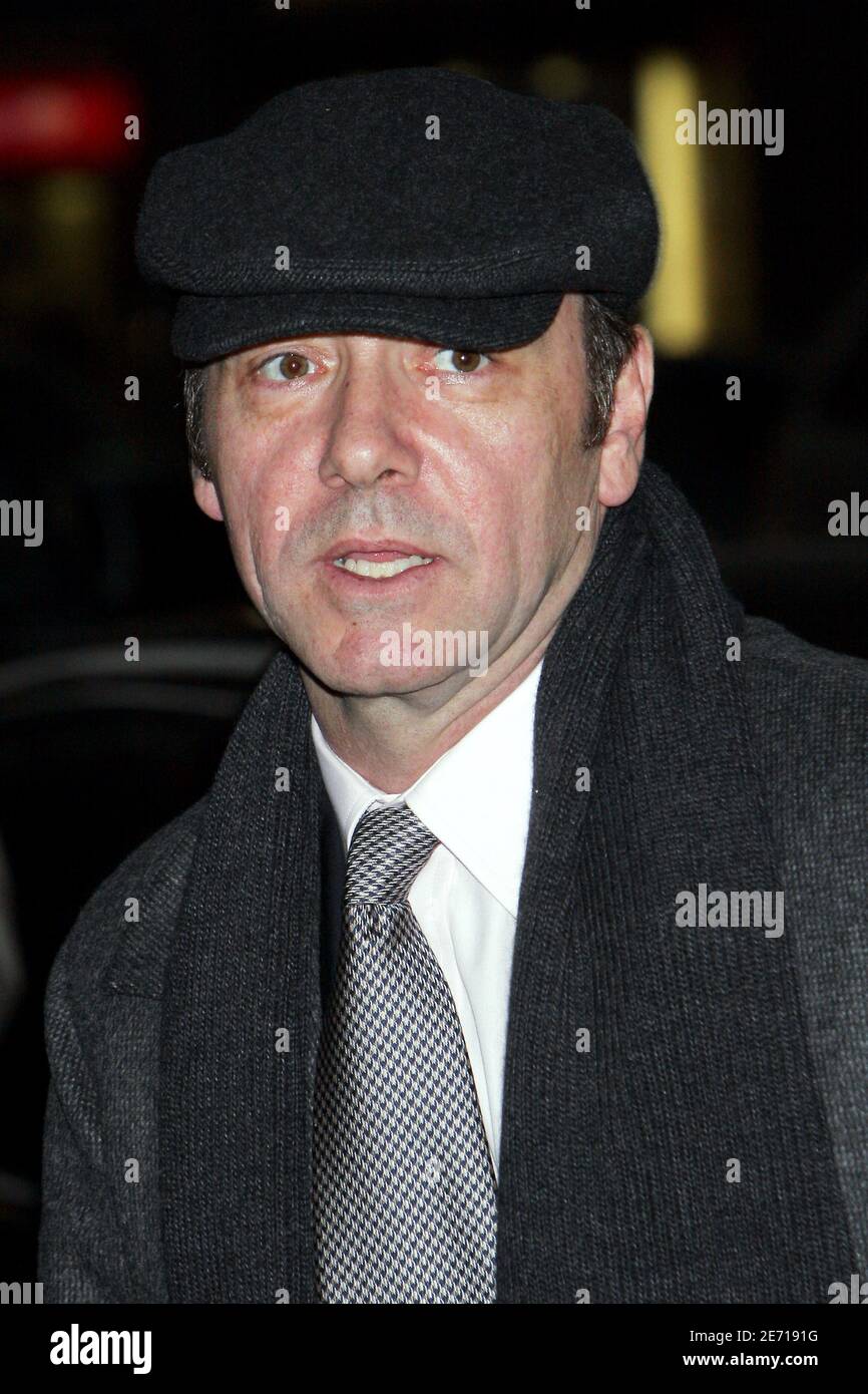 Kevin Spacey arrives at the Ed Sullivan Theater for the David Letterman ...