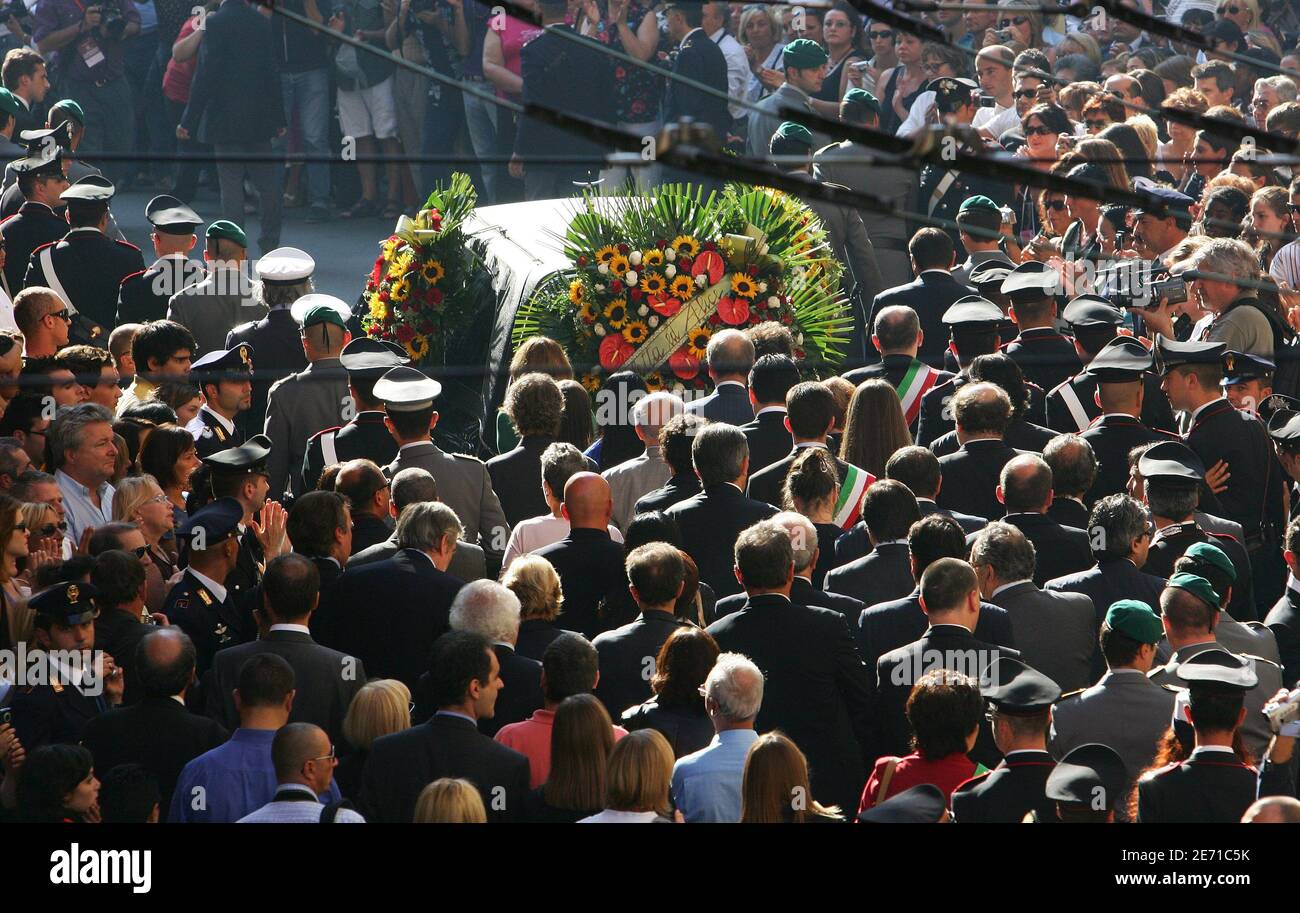 Luciano Pavarotti Funeral High Resolution Stock Photography and Images ...