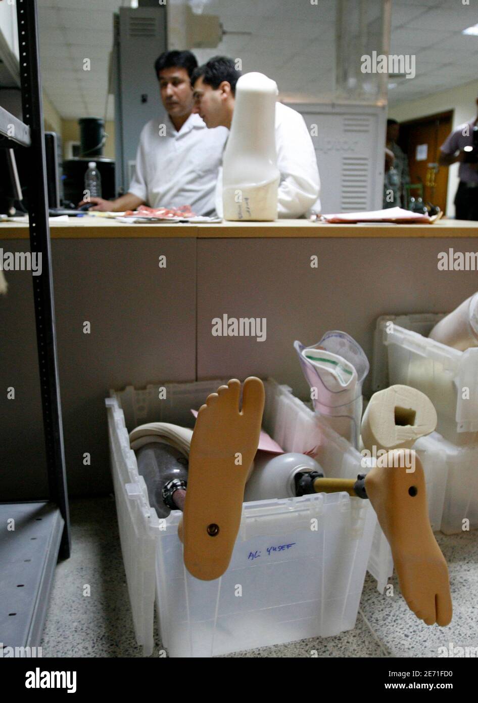 Iraq soldier prosthetic hi-res stock photography and images - Alamy