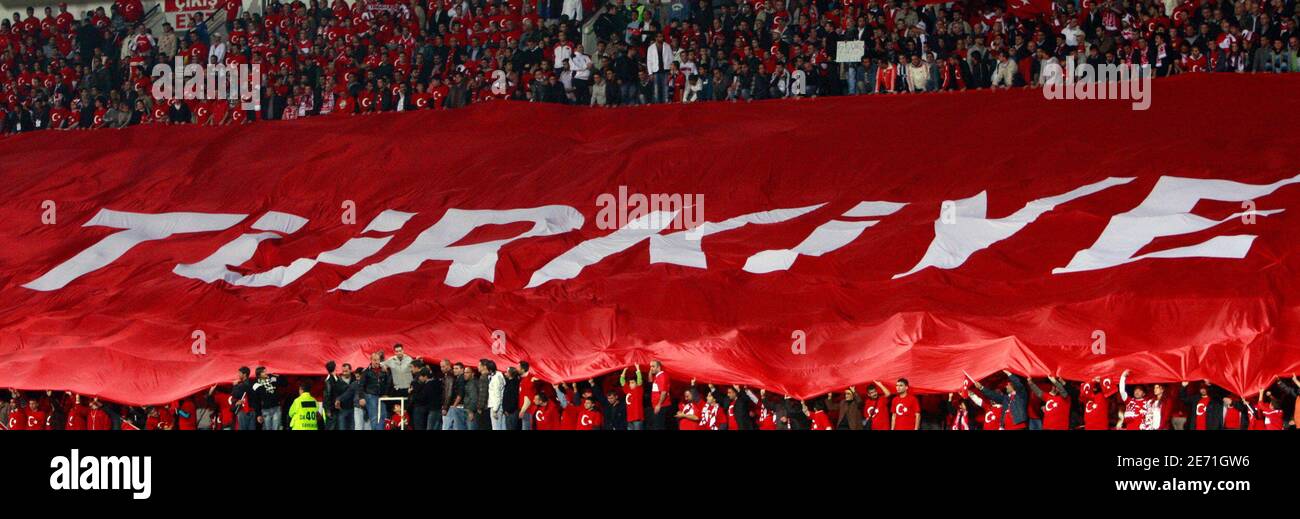 Turkey fans flag hi-res stock photography and images - Alamy