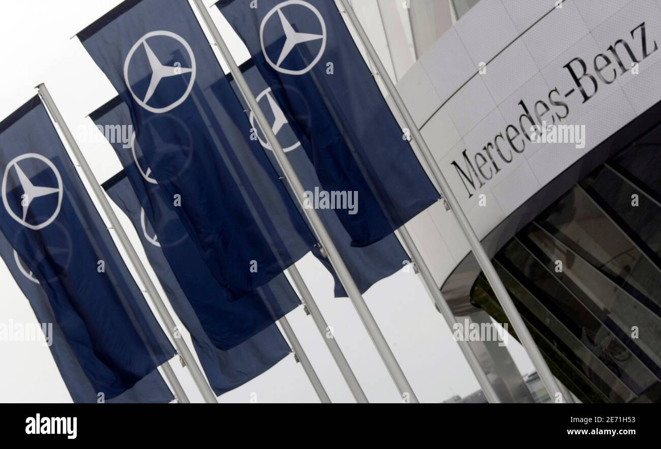 Mercedes benz headquarters hi-res stock photography and images - Alamy