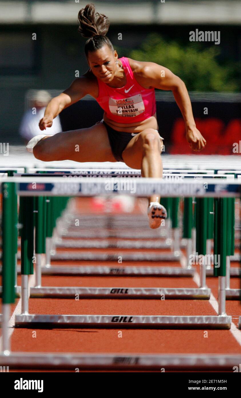 100 Meter Hurdles High Resolution Stock Photography and Images - Alamy