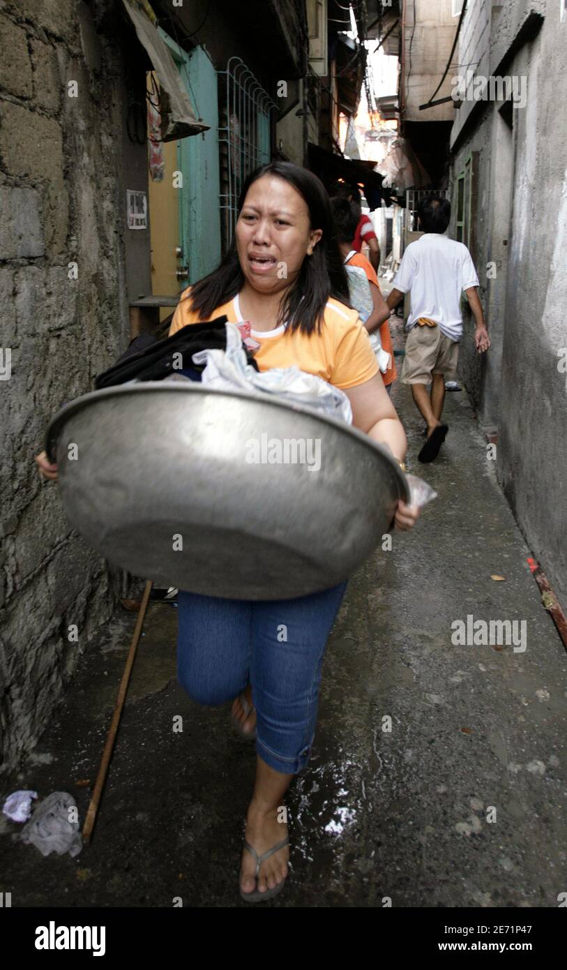 Homeless woman manila hi-res stock photography and images - Alamy
