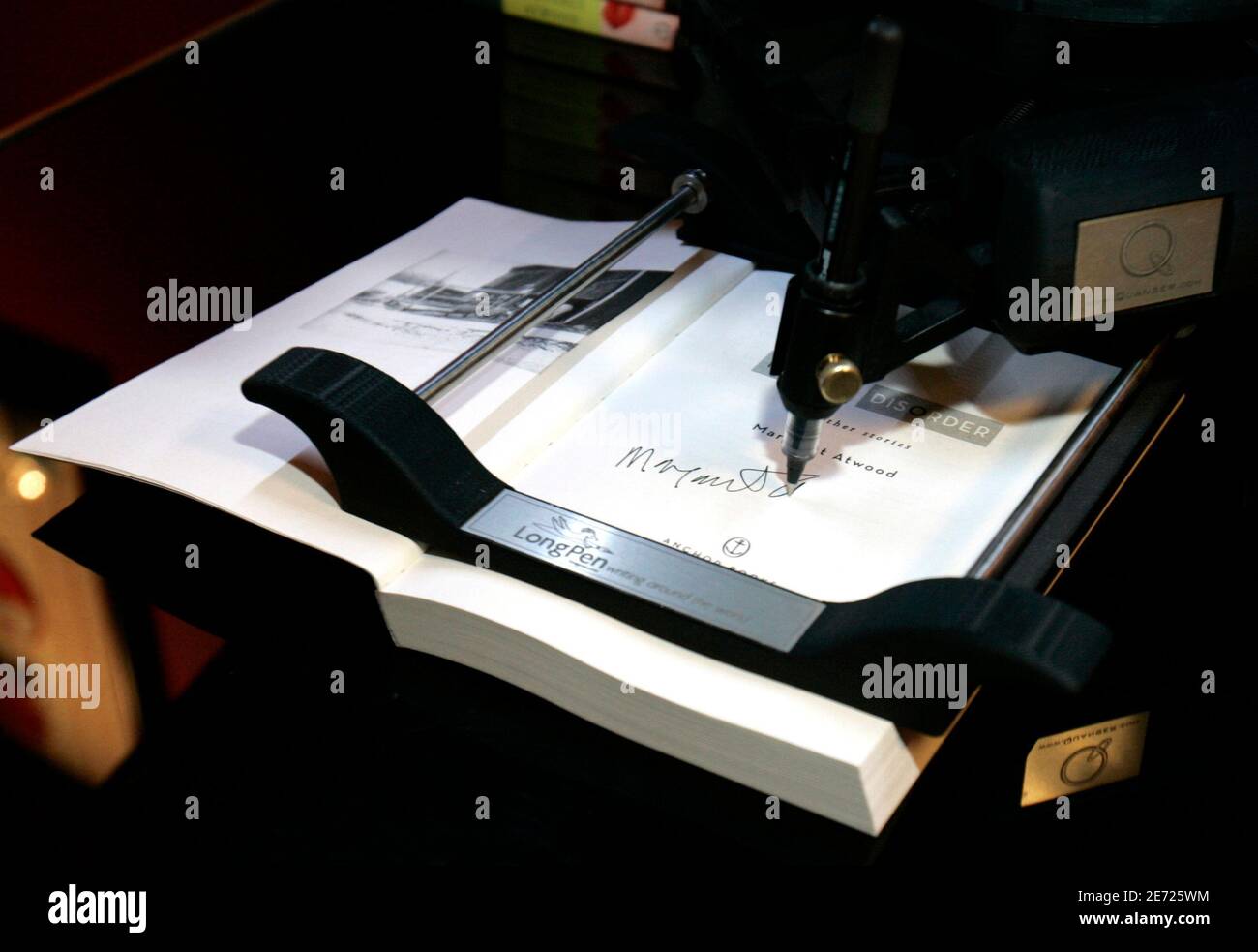 Longpen hi-res stock photography and images - Alamy