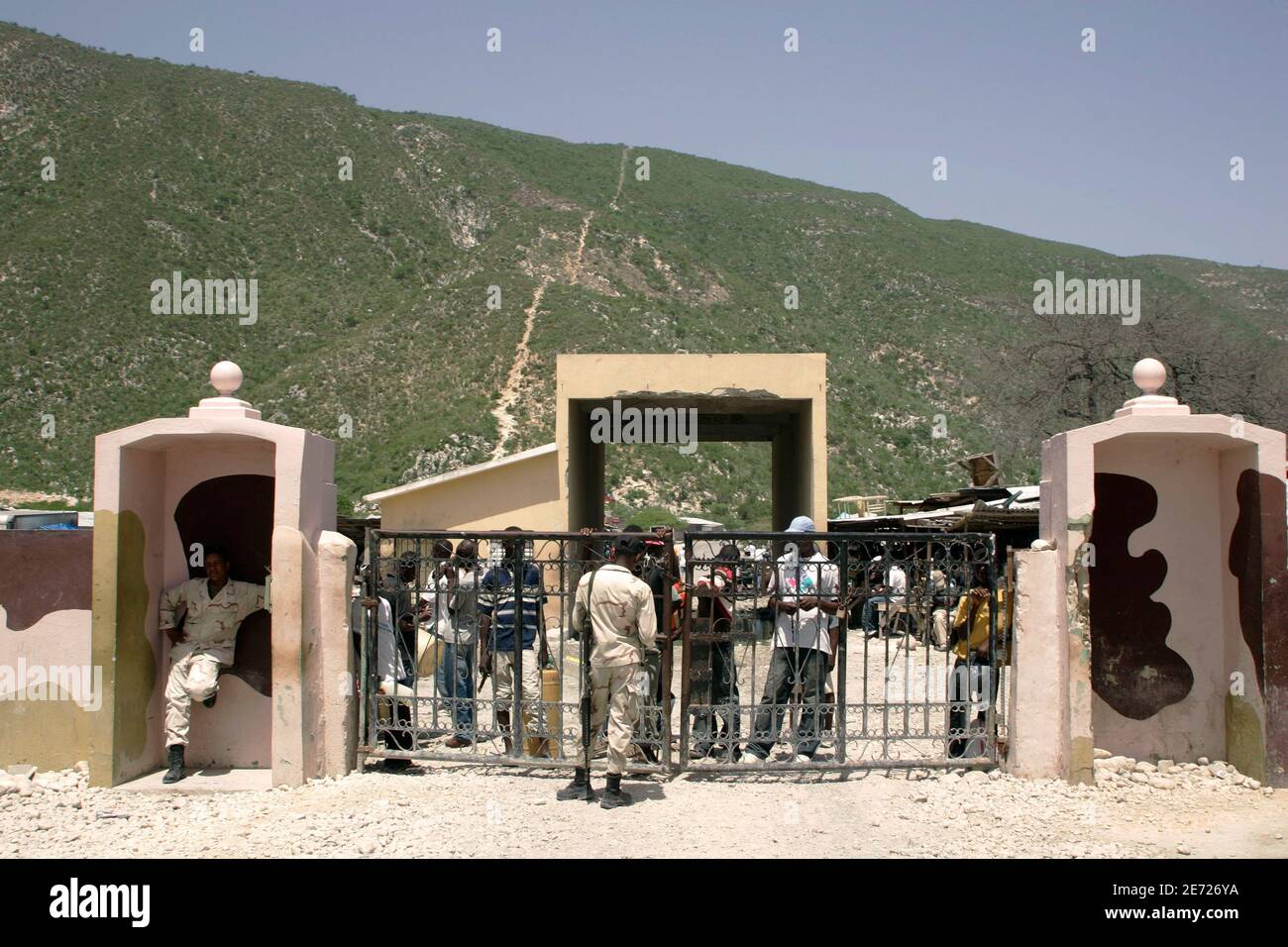 Haiti dominican republic border hi-res stock photography and images - Alamy