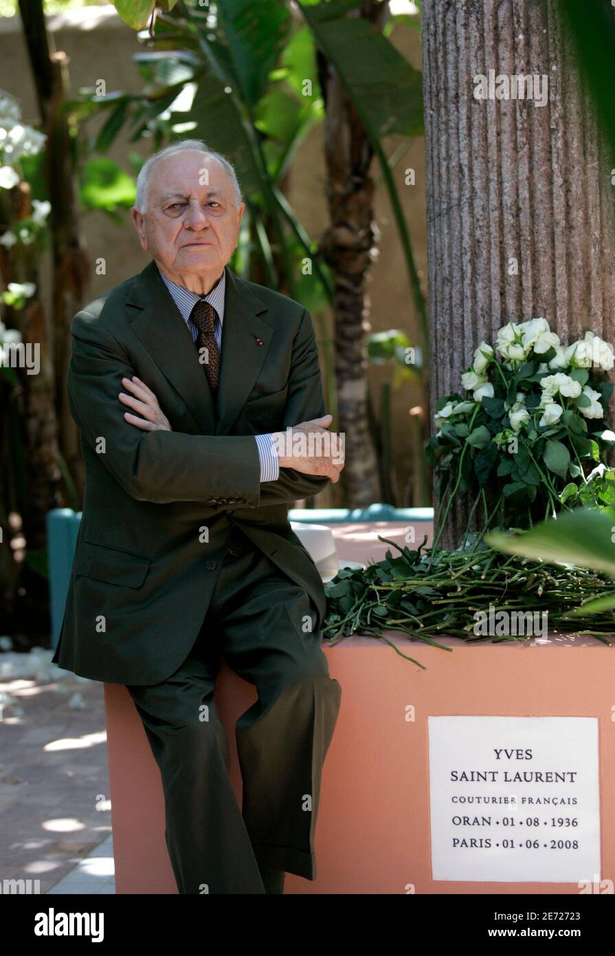 Yves saint laurent memorial majorelle garden hi-res stock photography ...