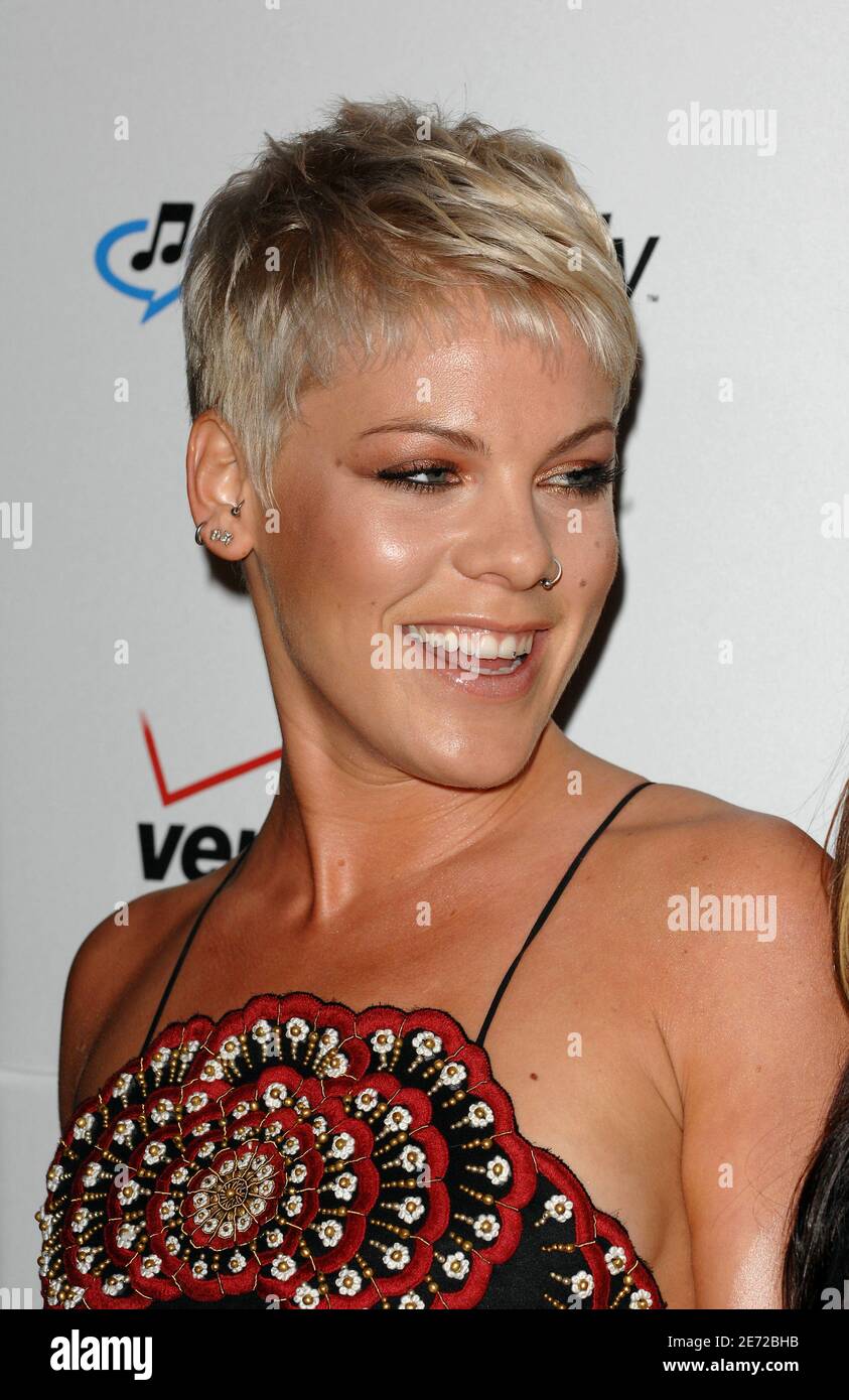 His grammy awards pre party hi-res stock photography and images - Alamy