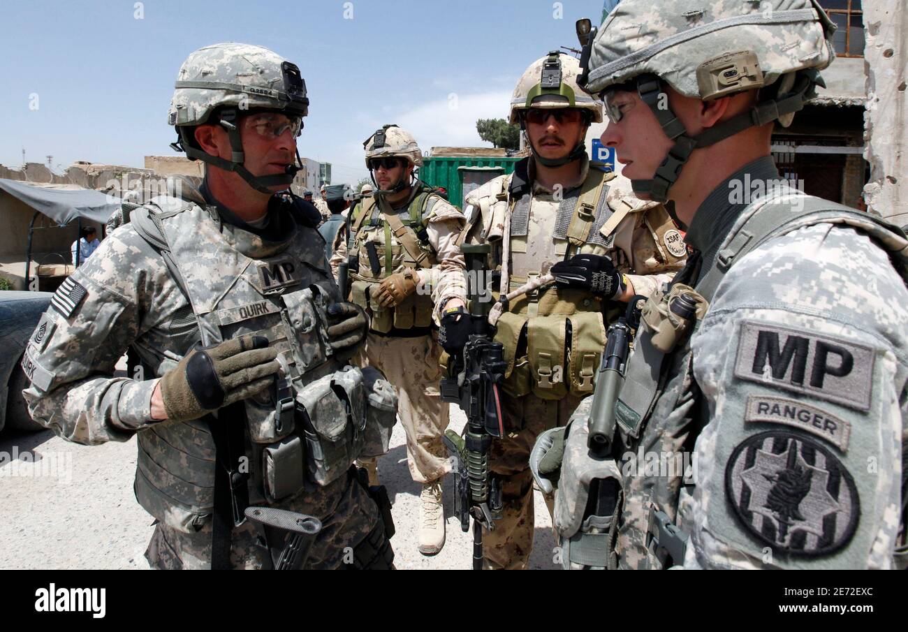 Headquarter battalion hi-res stock photography and images - Alamy