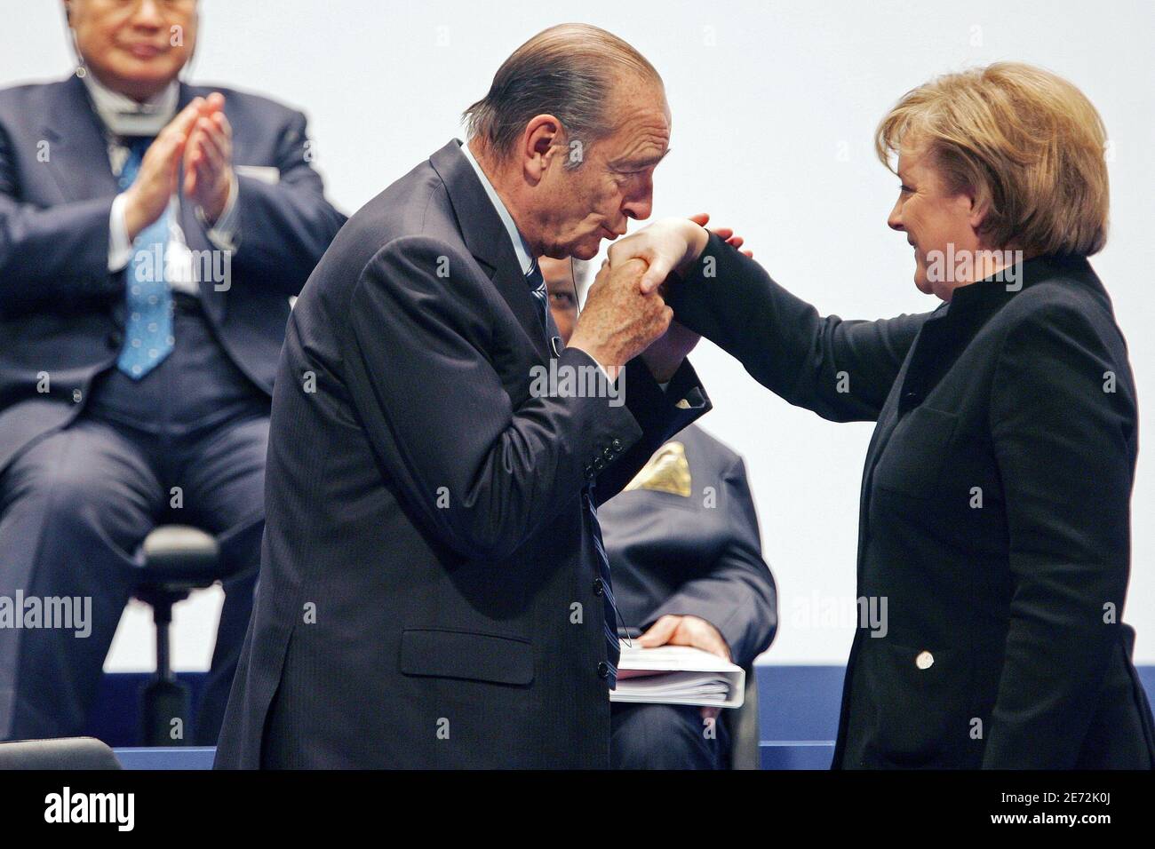 Angela merkel jacques chirac hi-res stock photography and images - Alamy