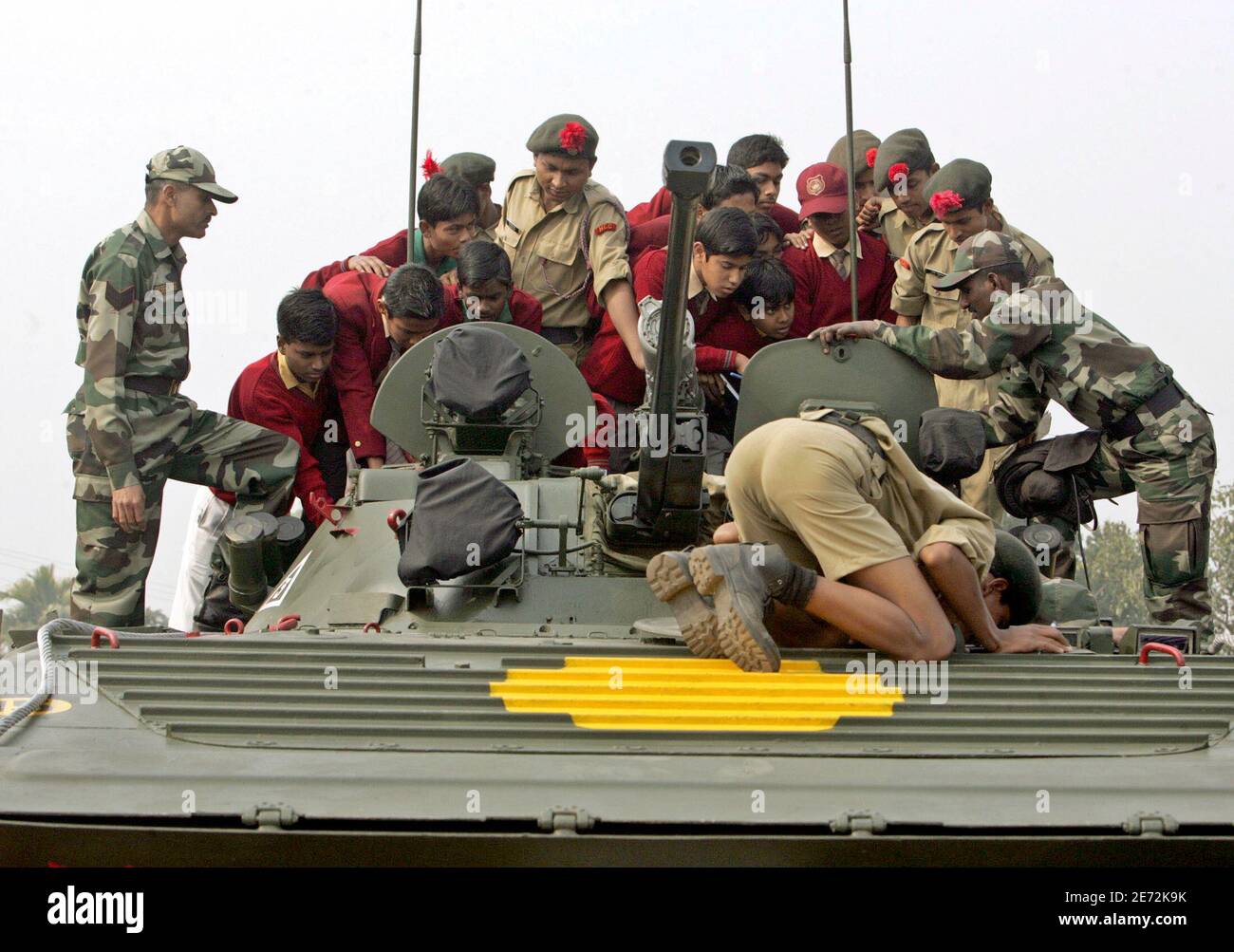 Know Your Army High Resolution Stock Photography and Images - Alamy