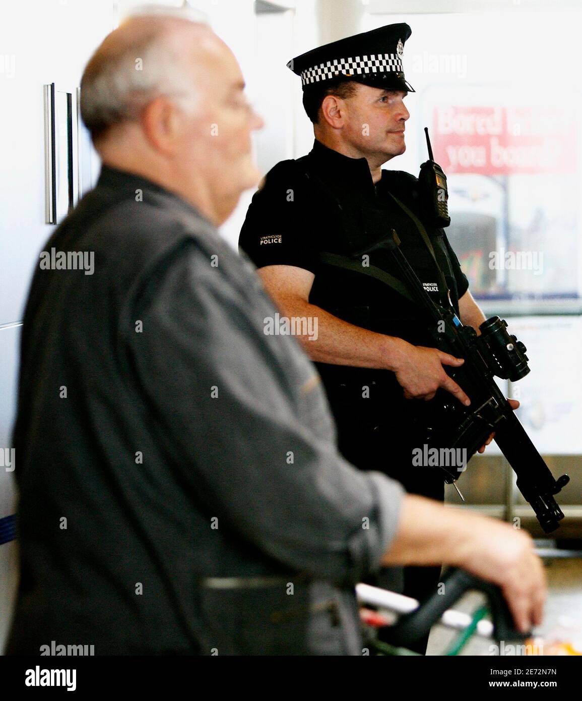 Scotland police officer in patrol car hi-res stock photography and ...