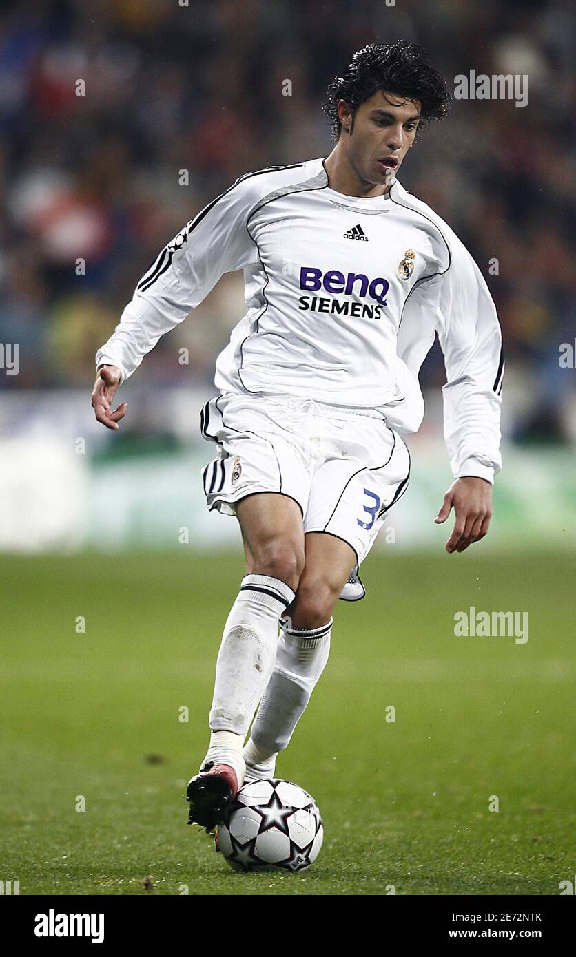 Real madrid vs bayern munich en madrid hi-res stock photography and ...