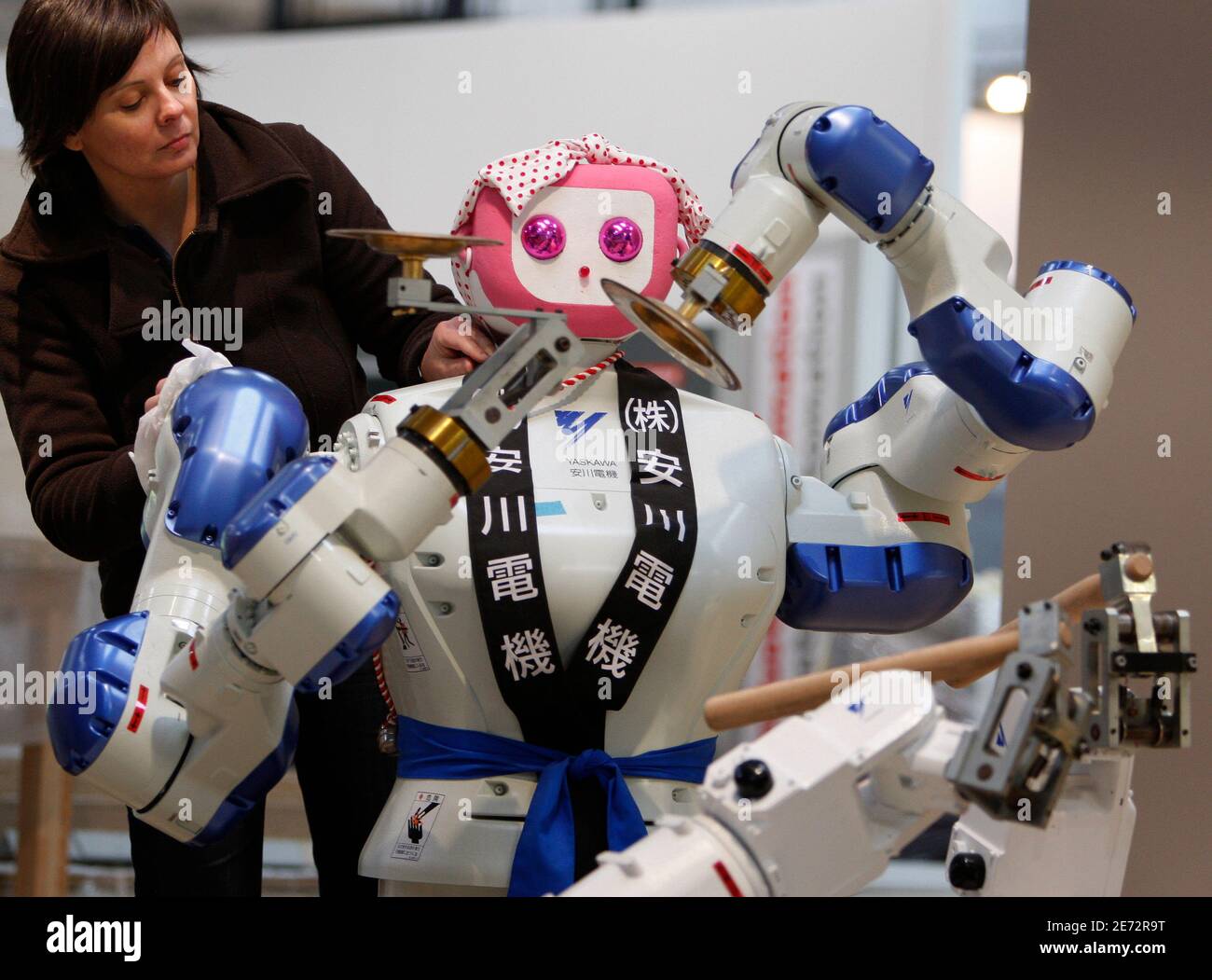 Yaskawa motoman hi-res stock photography and images - Alamy