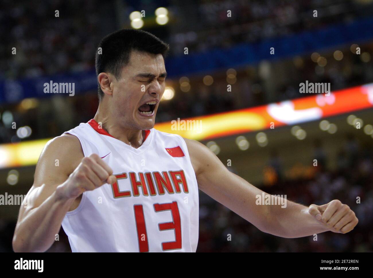 Yao Ming Basketball High Resolution Stock Photography and Images - Alamy