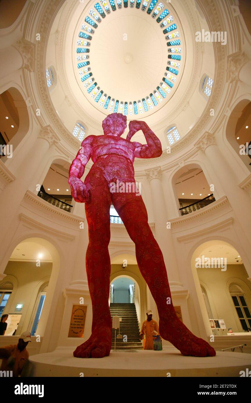 28 feet tall hi-res stock photography and images - Alamy