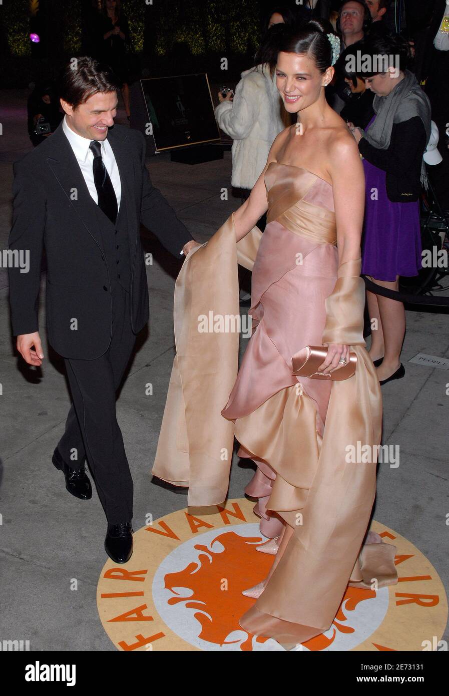 Hollywood A-listers Tom Cruise and Katie Holmes are divorcing, bringing ...