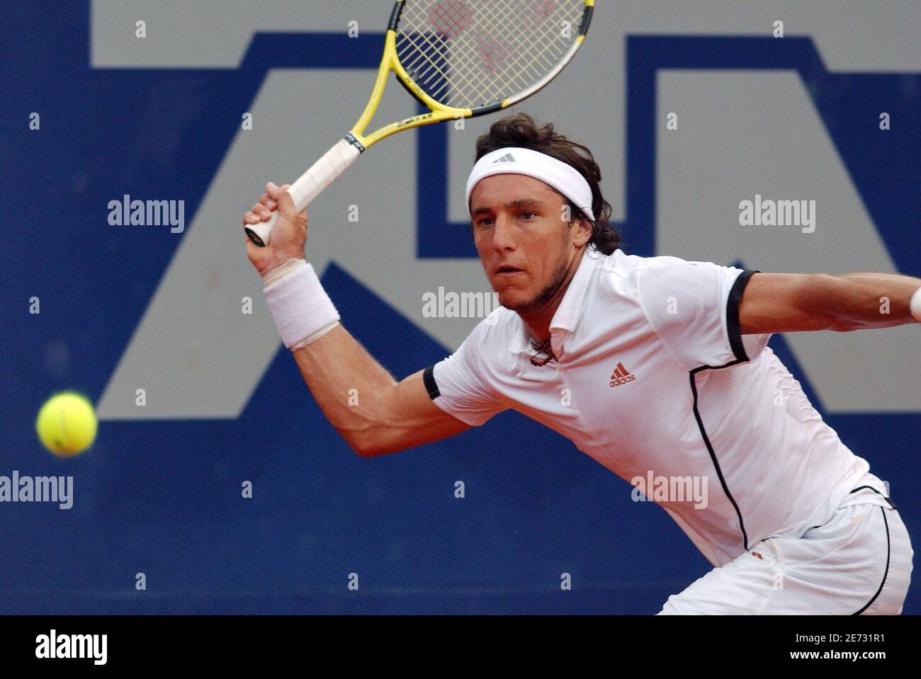 Argentina's Juan Monaco defeats, 6-1, 6-2, Italy's Alessio di Mauro in ...