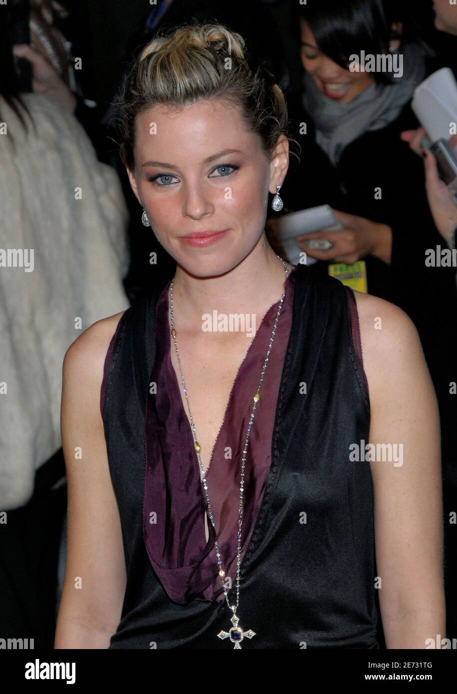 Elizabeth Banks attends the 2007 Vanity Fair Oscar Party Hosted by ...