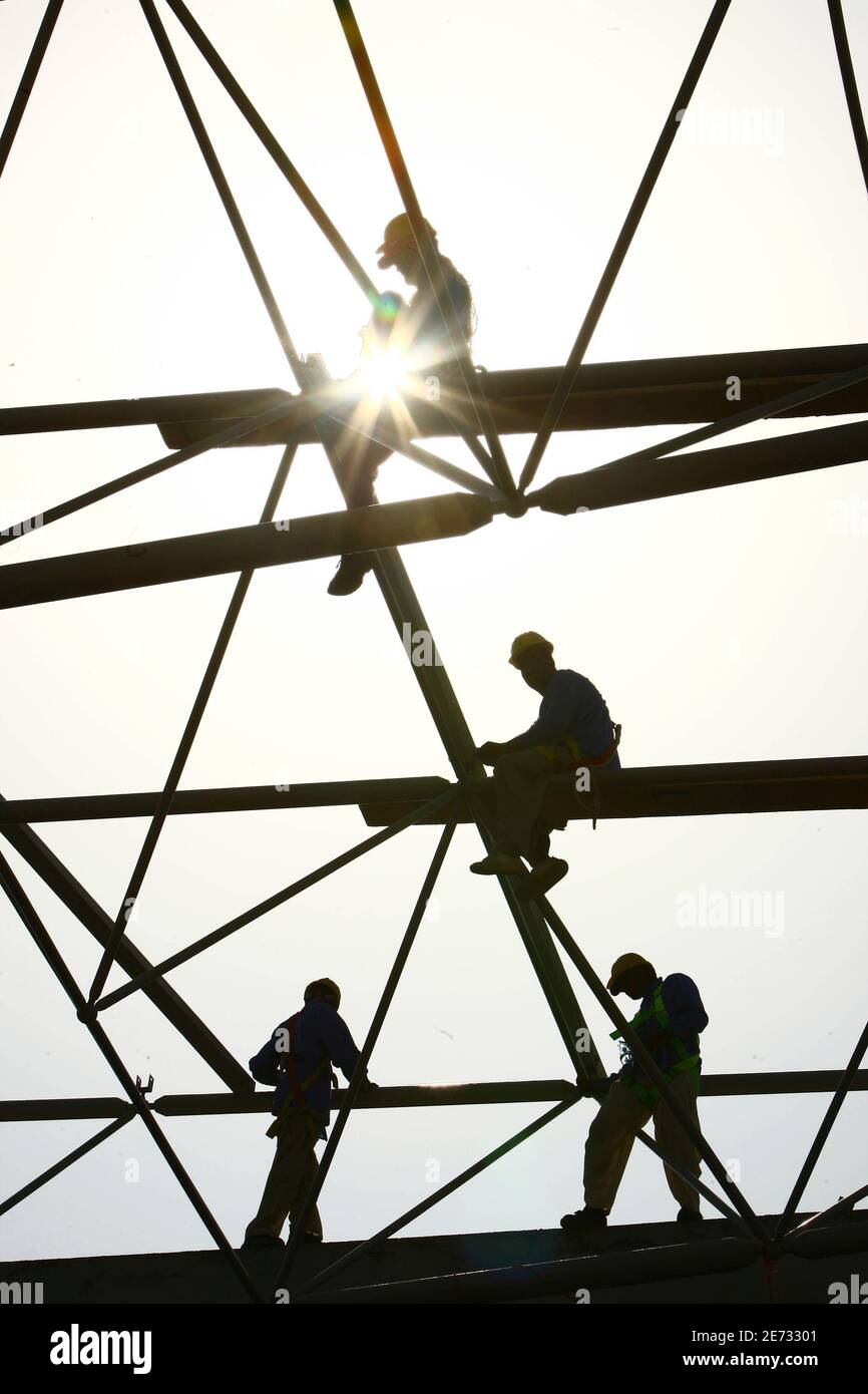 Construction project in saudi arabia hi-res stock photography and ...