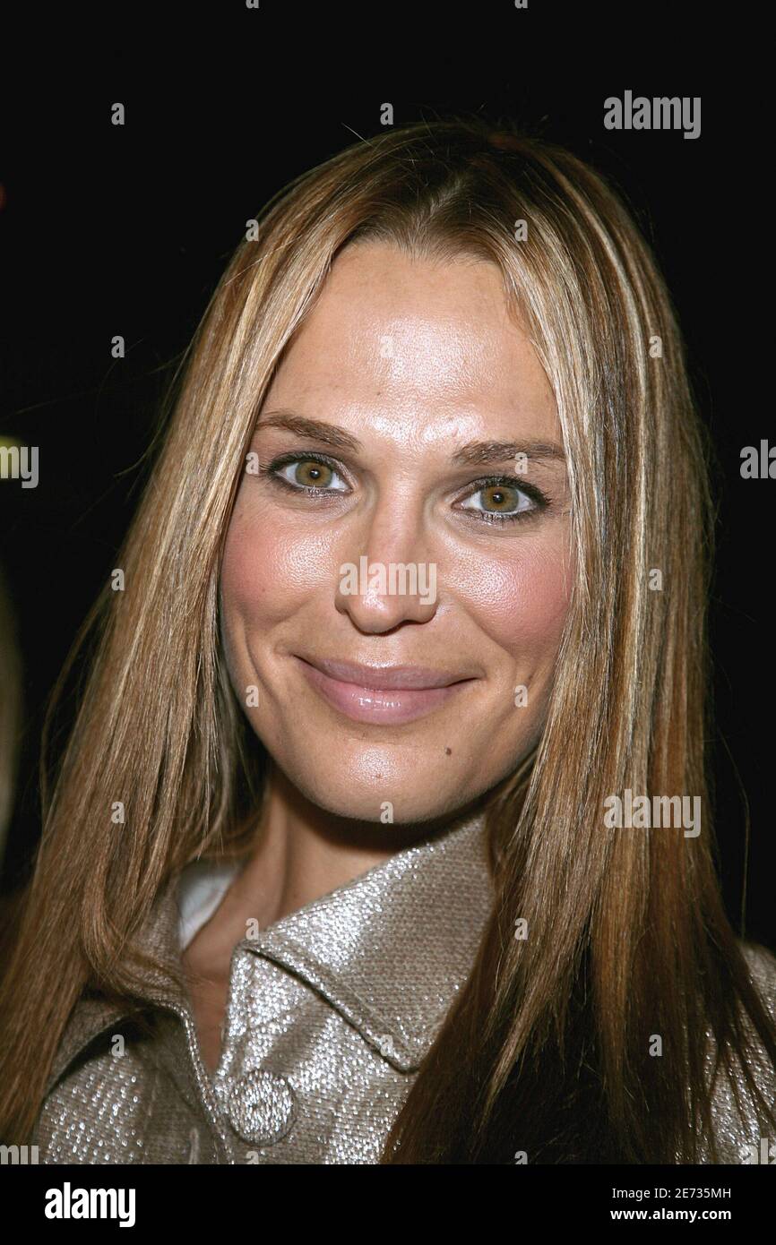 Molly sims runway hi-res stock photography and images - Alamy