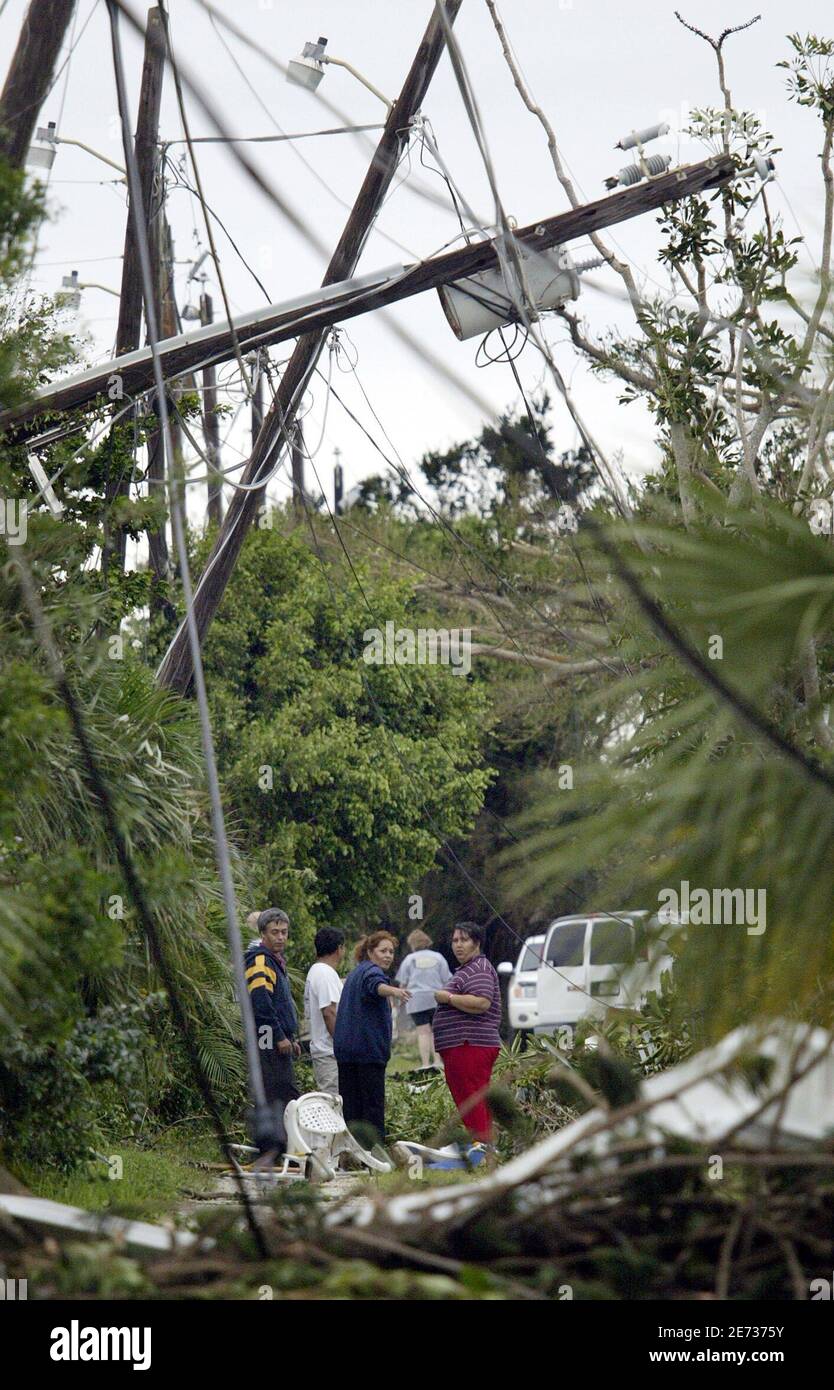 Hurricane wilma caribbean damage hi-res stock photography and images ...