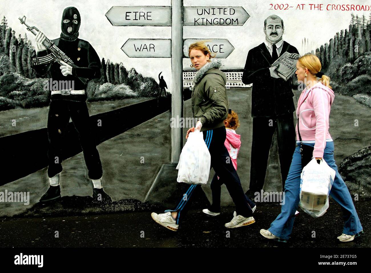 A ulster volunteer force uvf mural hi-res stock photography and images ...
